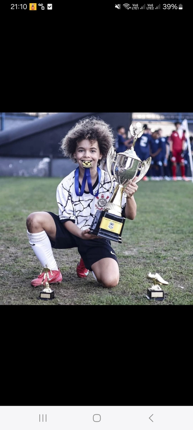 Flora é o nome dele!