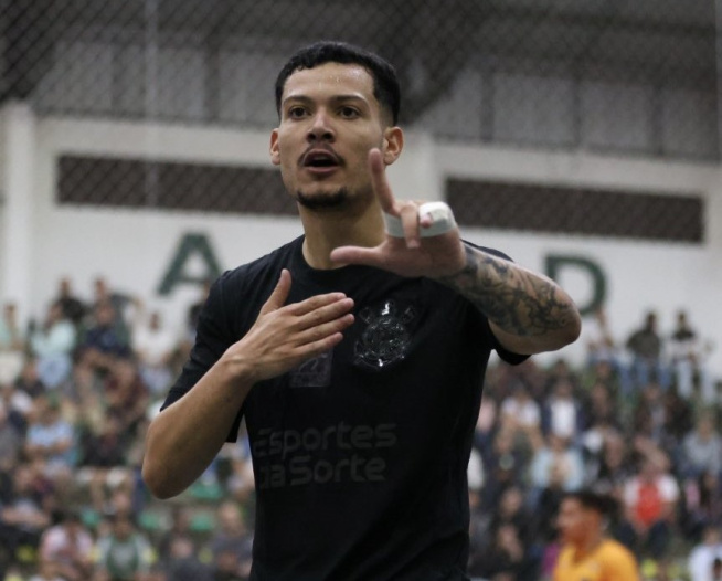 Israel Neto, pivô do futsal do Corinthians