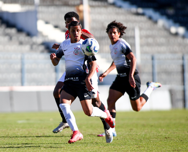 Kaio Vinícius, lateral-direito do Corinthians
