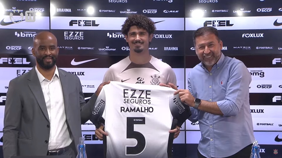 André Ramalho é apresentado no Corinthians e se coloca à disposição ...