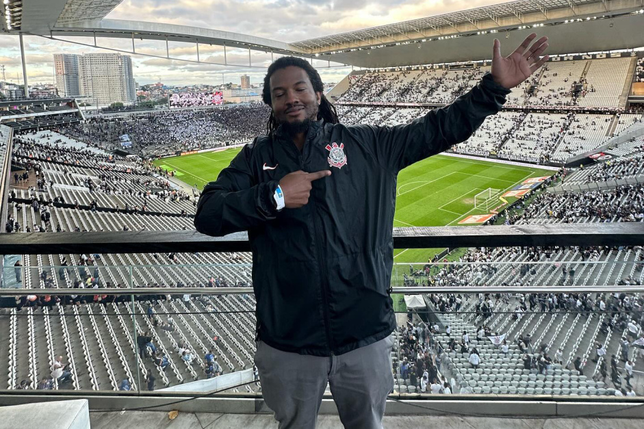 Americano torcedor do Corinthians marca presença em vitória contra o ...