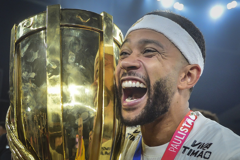 Corinthians lança copo com provocação histórica de Memphis na final do ...