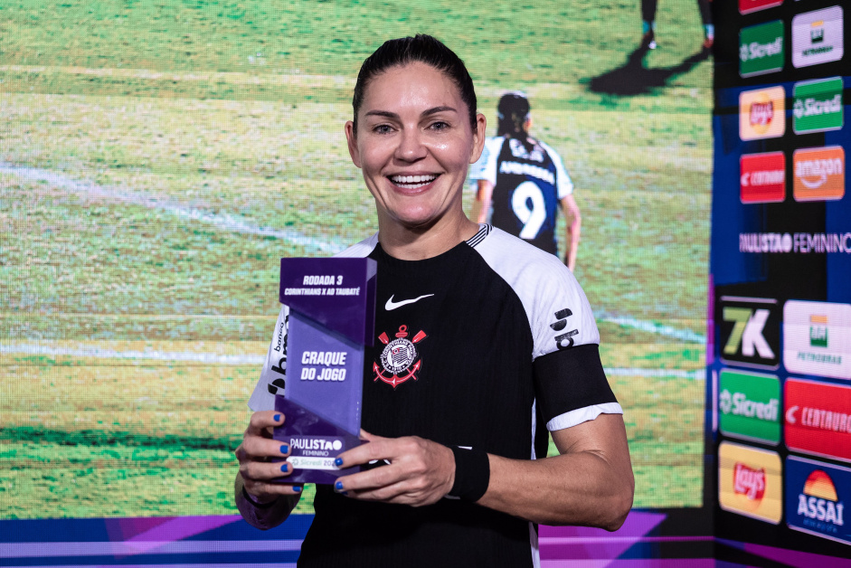 Gabi Zanotti sobe em ranking e vira uma das maiores artilheiras da ...