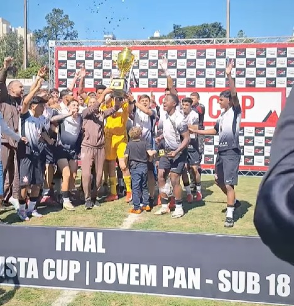 Com brilho de atacante, Sub-20 B do Corinthians é campeão da Paulista ...