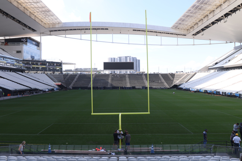 Neo Química Arena passa por mudanças para receber jogo da NFL; veja imagens