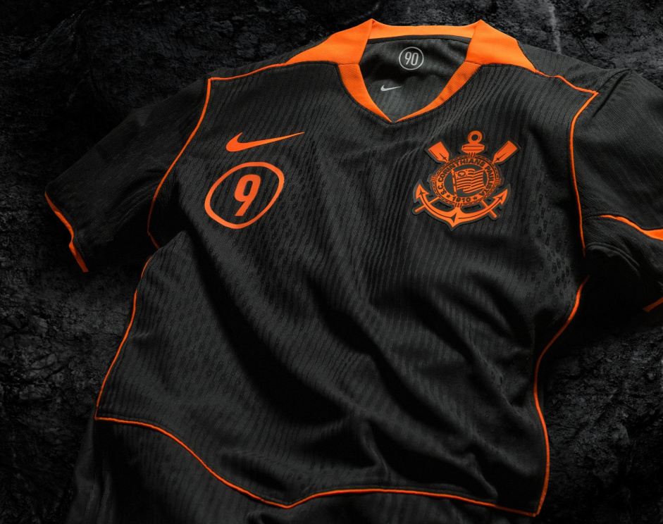 Camisa preta e laranja do Corinthians vira item mais vendido pela Nike ...