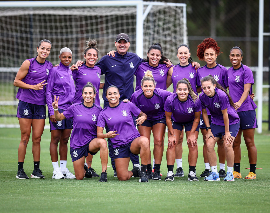 Corinthians define elenco do time feminino com 34 jogadoras para 2026 ...