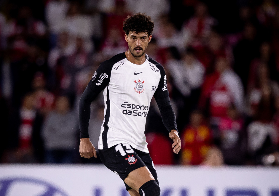 Zagueiro e goleiro saem como 'heróis' em empate do Corinthians diante ...