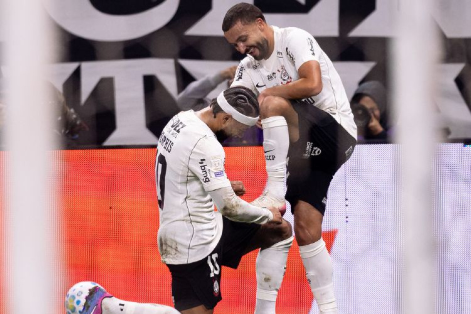 Meia do Corinthians destaca apoio da Fiel no primeiro gol na Arena e ...