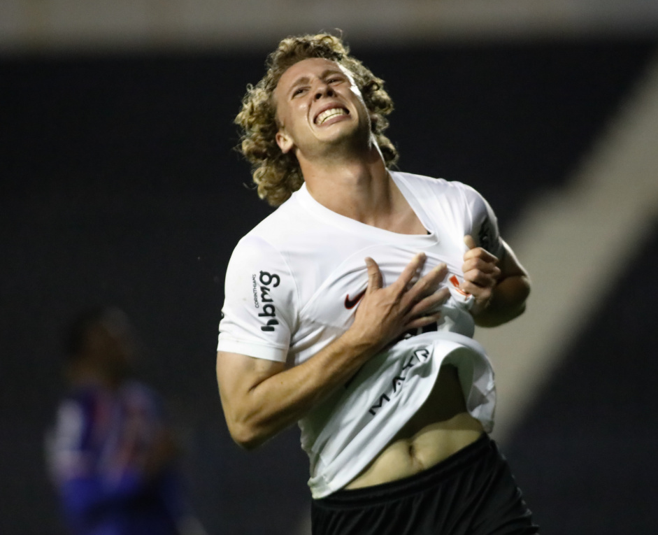 Franco Delgado comemora primeiro gol pelo Corinthians