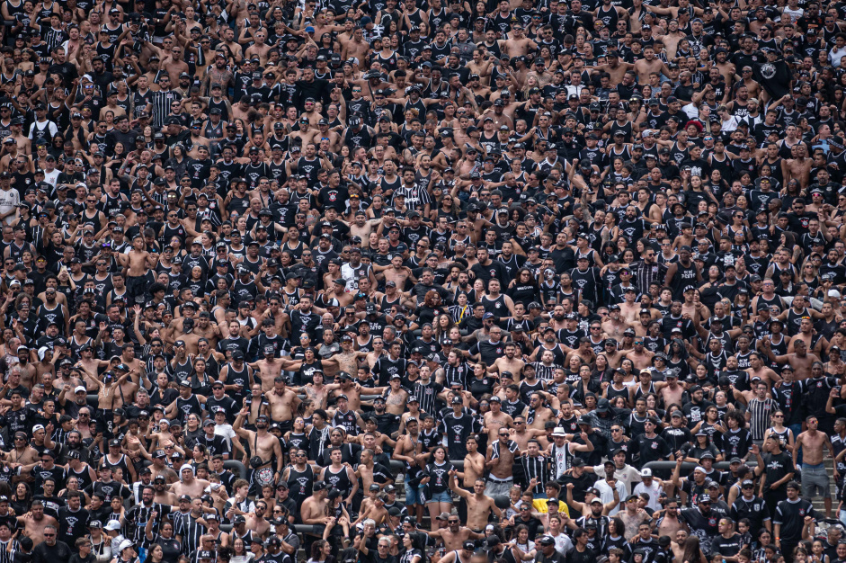 Torcida do Corinthians nas arquibancadas