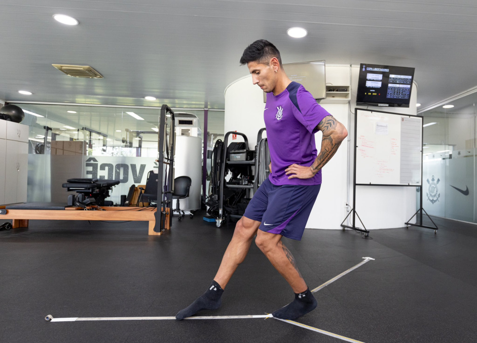 Veja como ficam as opções para a lateral esquerda do Corinthians com a ...