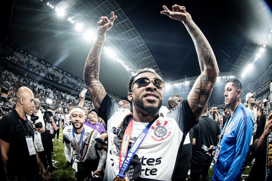 José Martínez comemorando o título do Paulistão