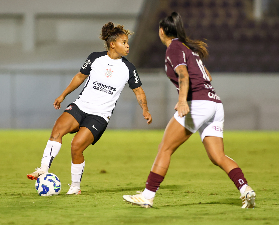 Dayana Rodríguez durante jogo do Corinthians contra a Ferroviária