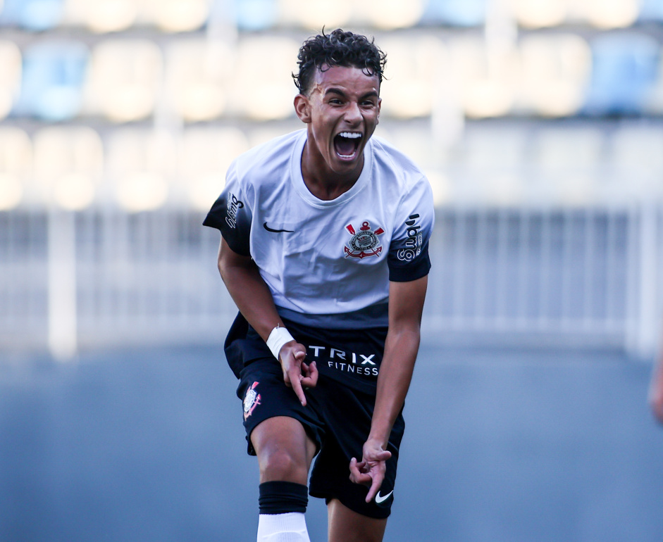 Gui Amorim comemora gol marcado contra o América Mineiro