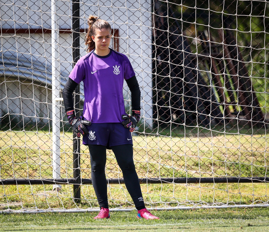 Ana Morganti durante treinamento do Corinthians